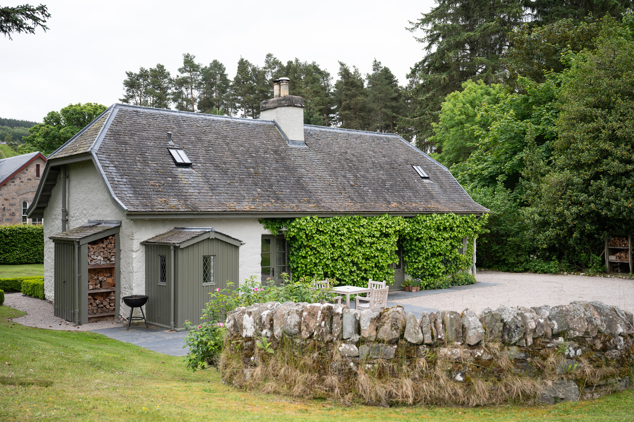 Ivy Cottage | Cottages | Aldourie Castle