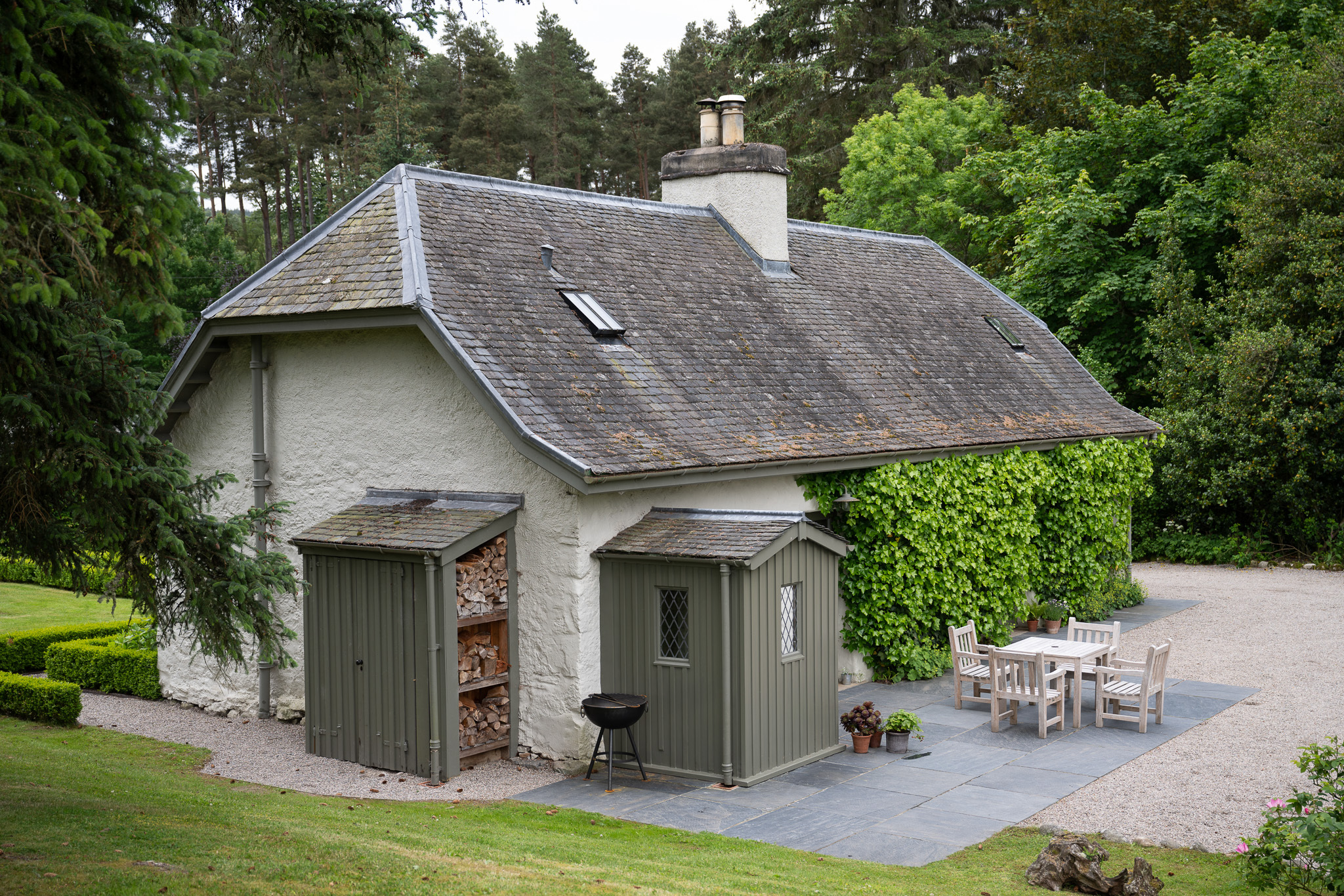 Ivy Cottage | Cottages | Aldourie Castle